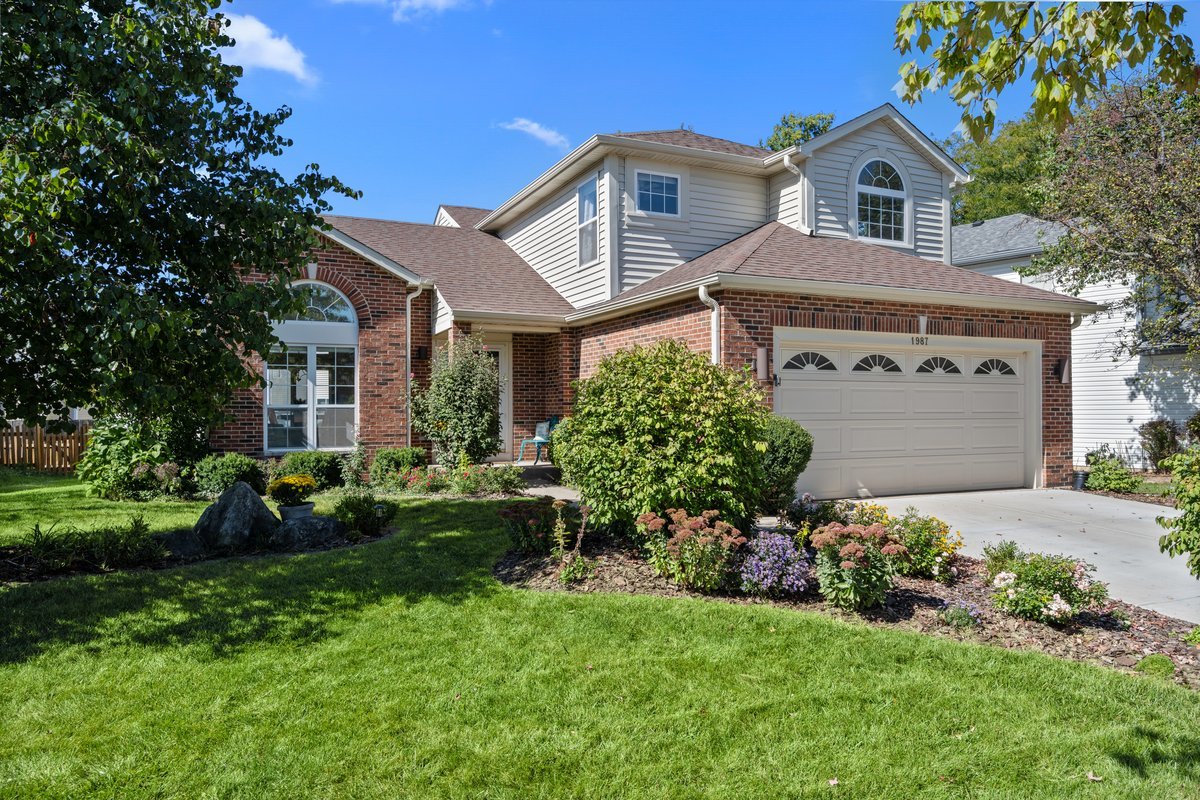 Mary Braatz | RE/MAX Enterprise