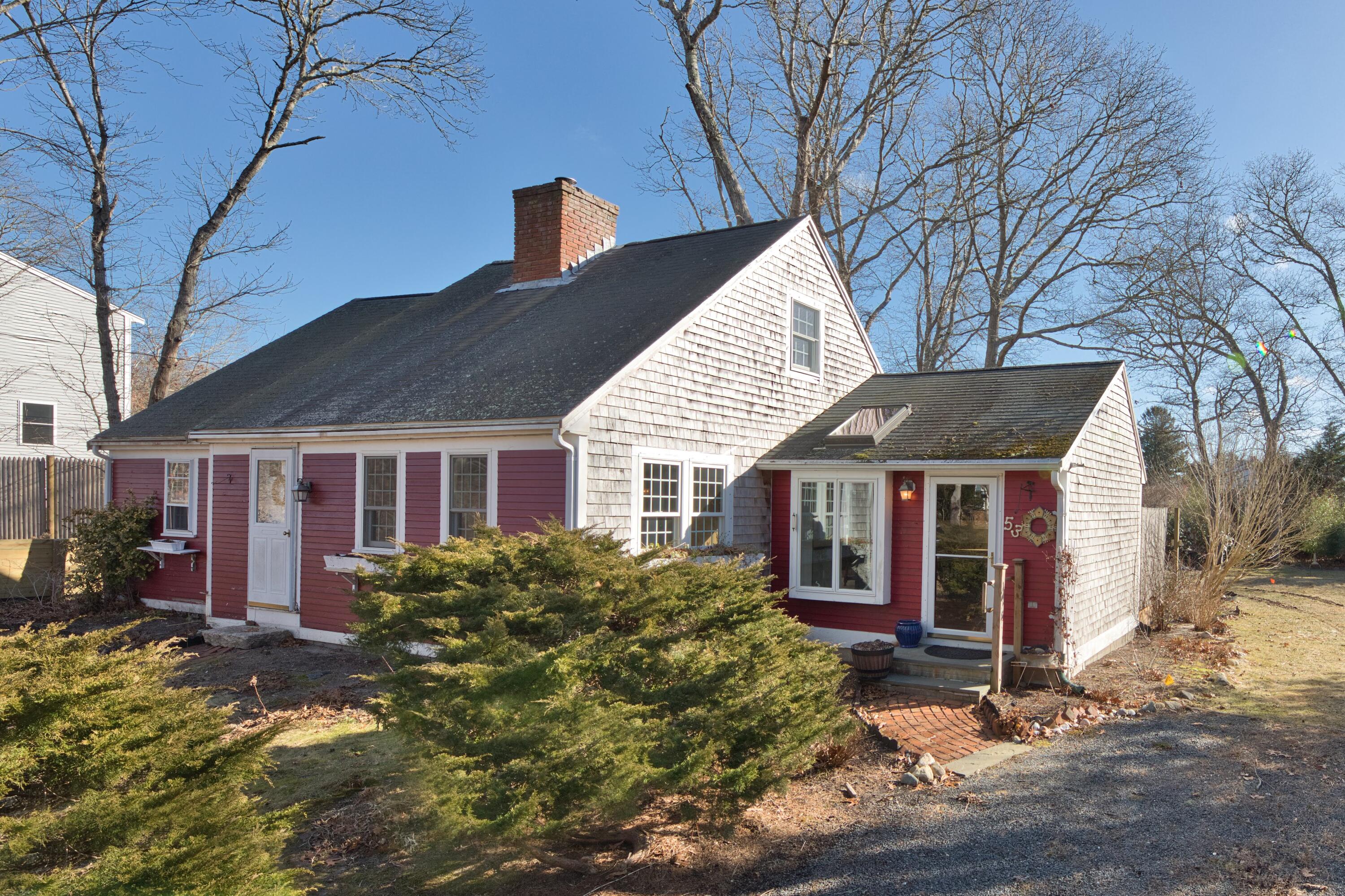 53 Monument Neck Road, Bourne, MA 02532 | 22400409 | Martha Murray