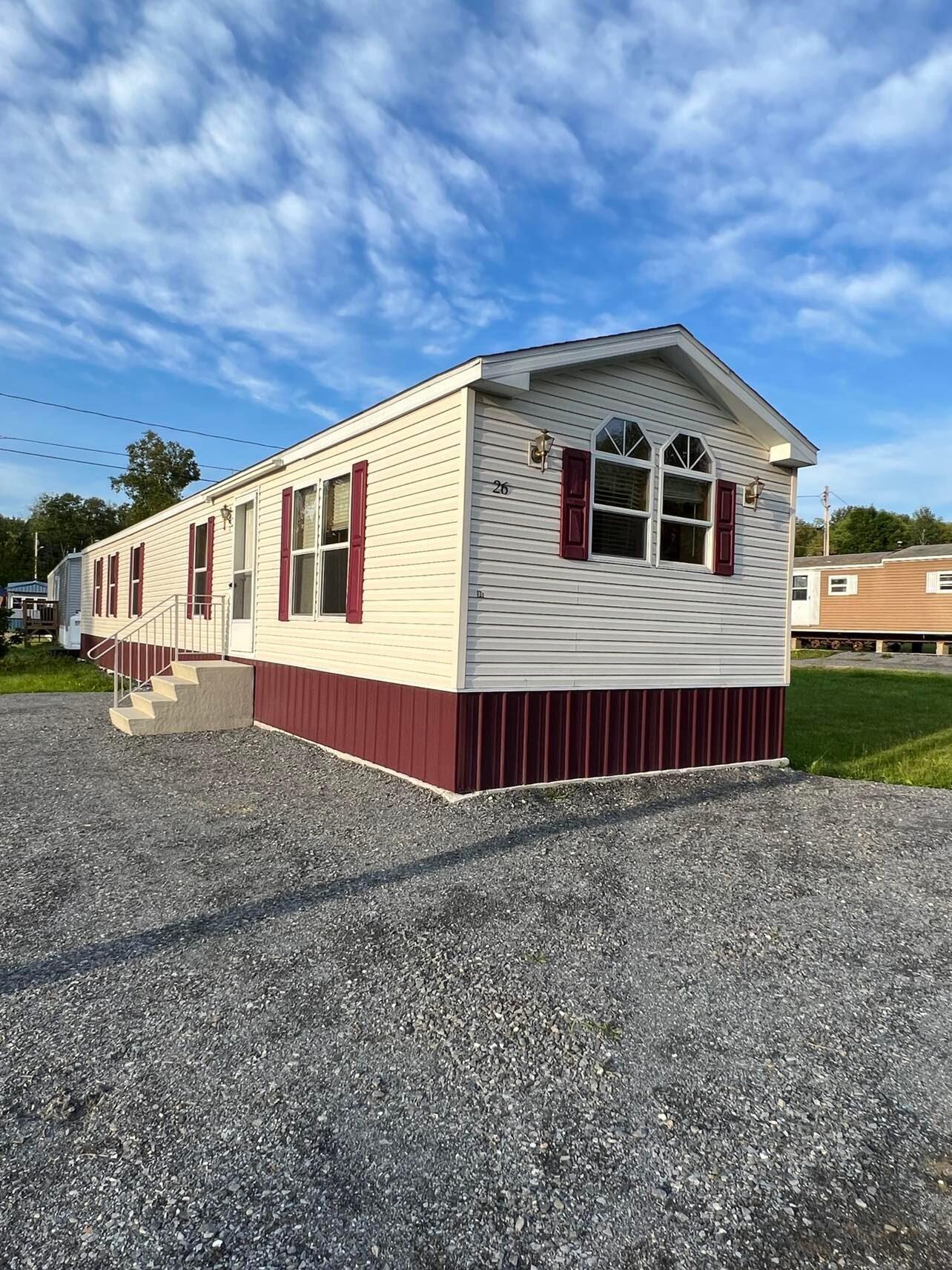 26 Christopher Street, Dexter, ME 04930 | 1541925 | Realty of Maine