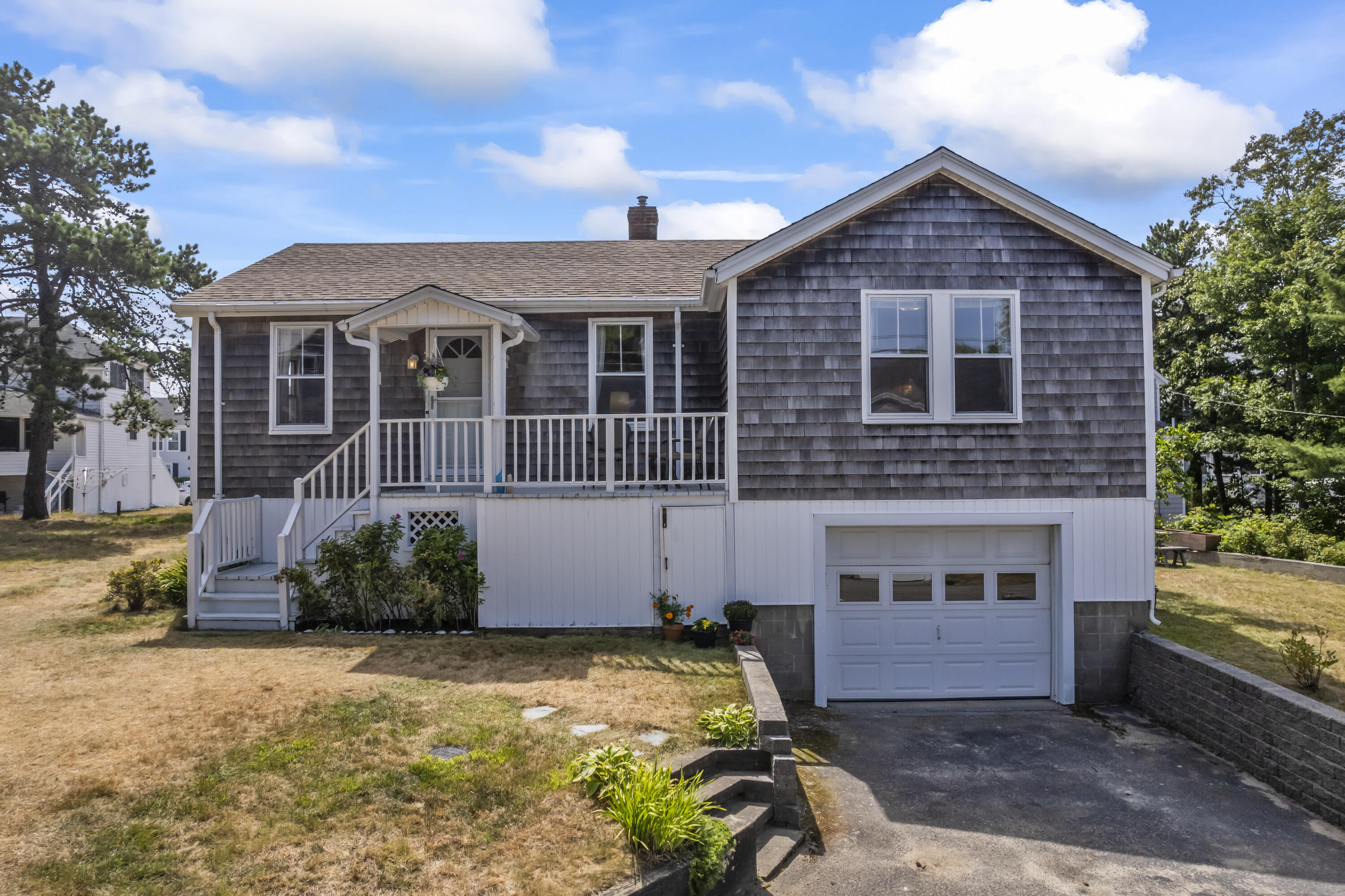 3 Casco Avenue, Old Orchard Beach, ME 04064 | 1635805 | Benchmark Real ...