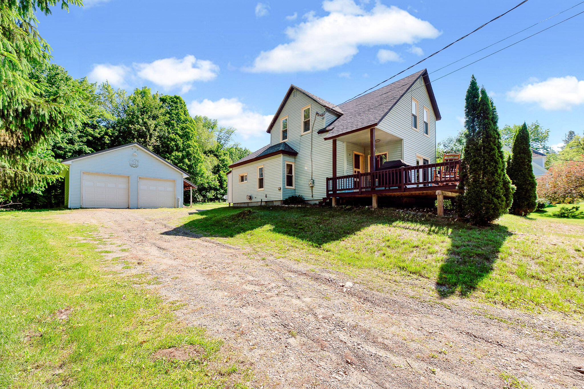 28 Prospect Street, Wilton, ME 04294 | [Brand Name]