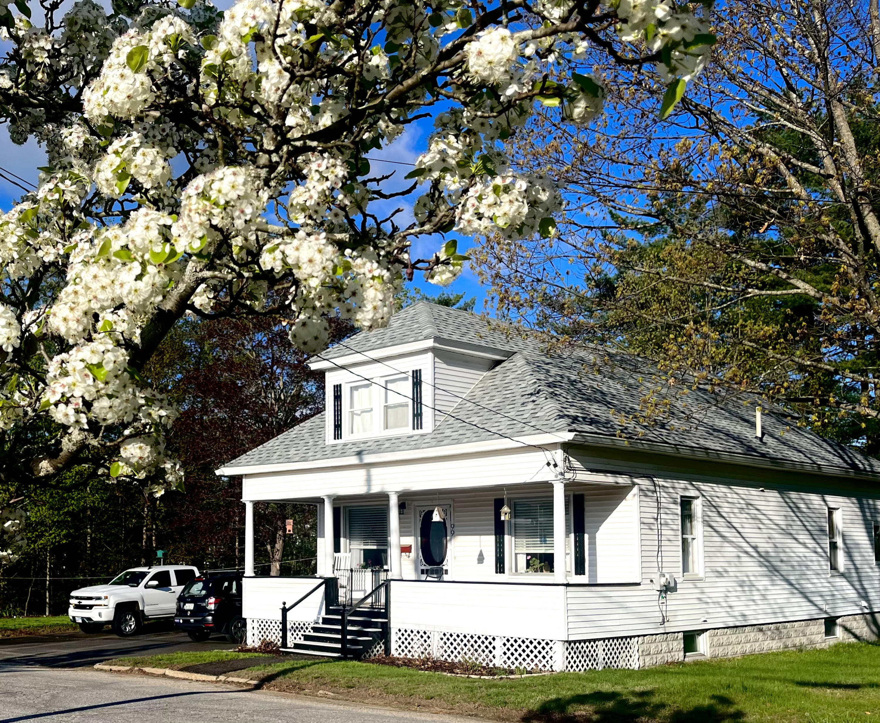 99 Pine Street Paris, ME