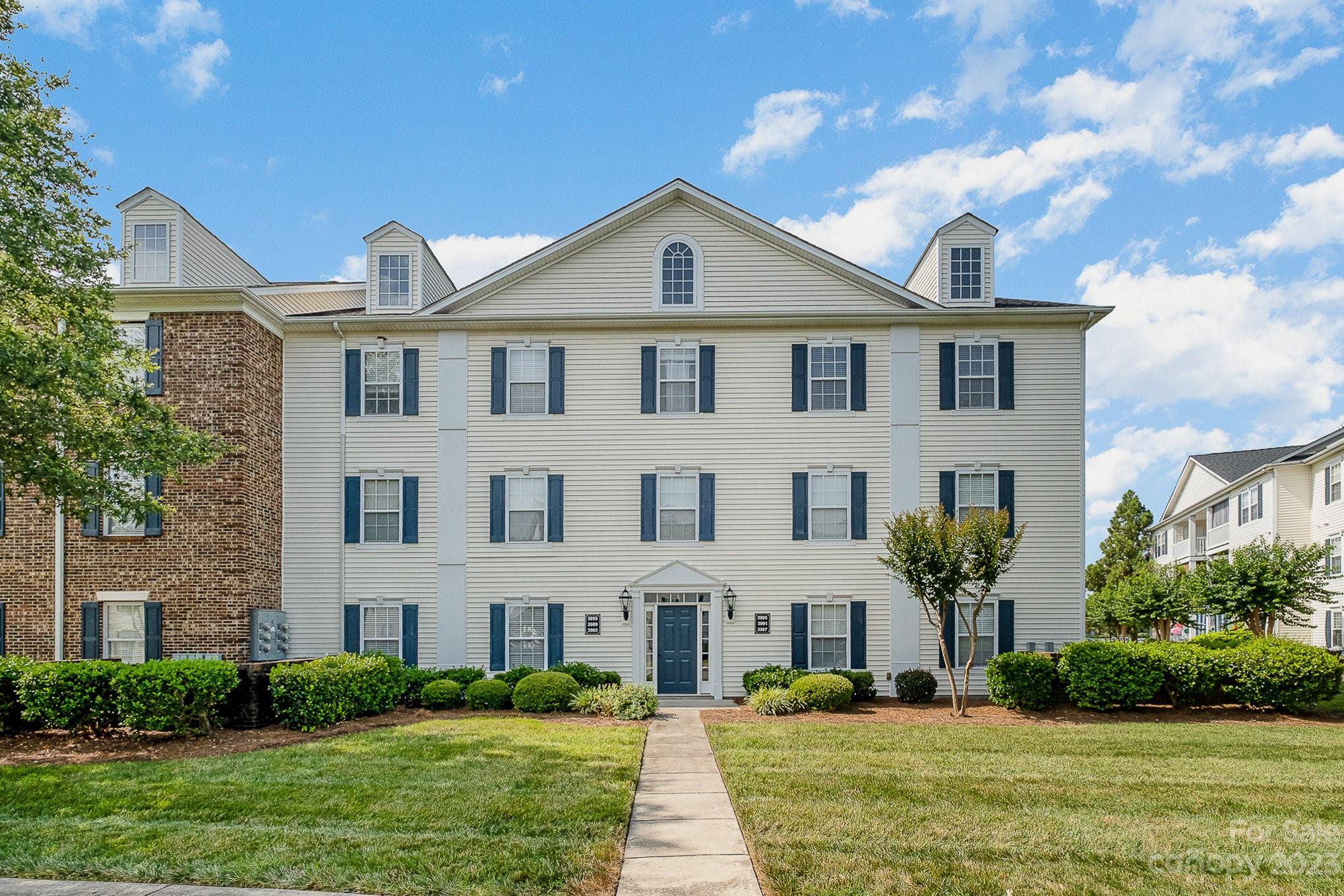 Cabarrus County, Harrisburg, NC | Car4048186 | Cottingham Chalk