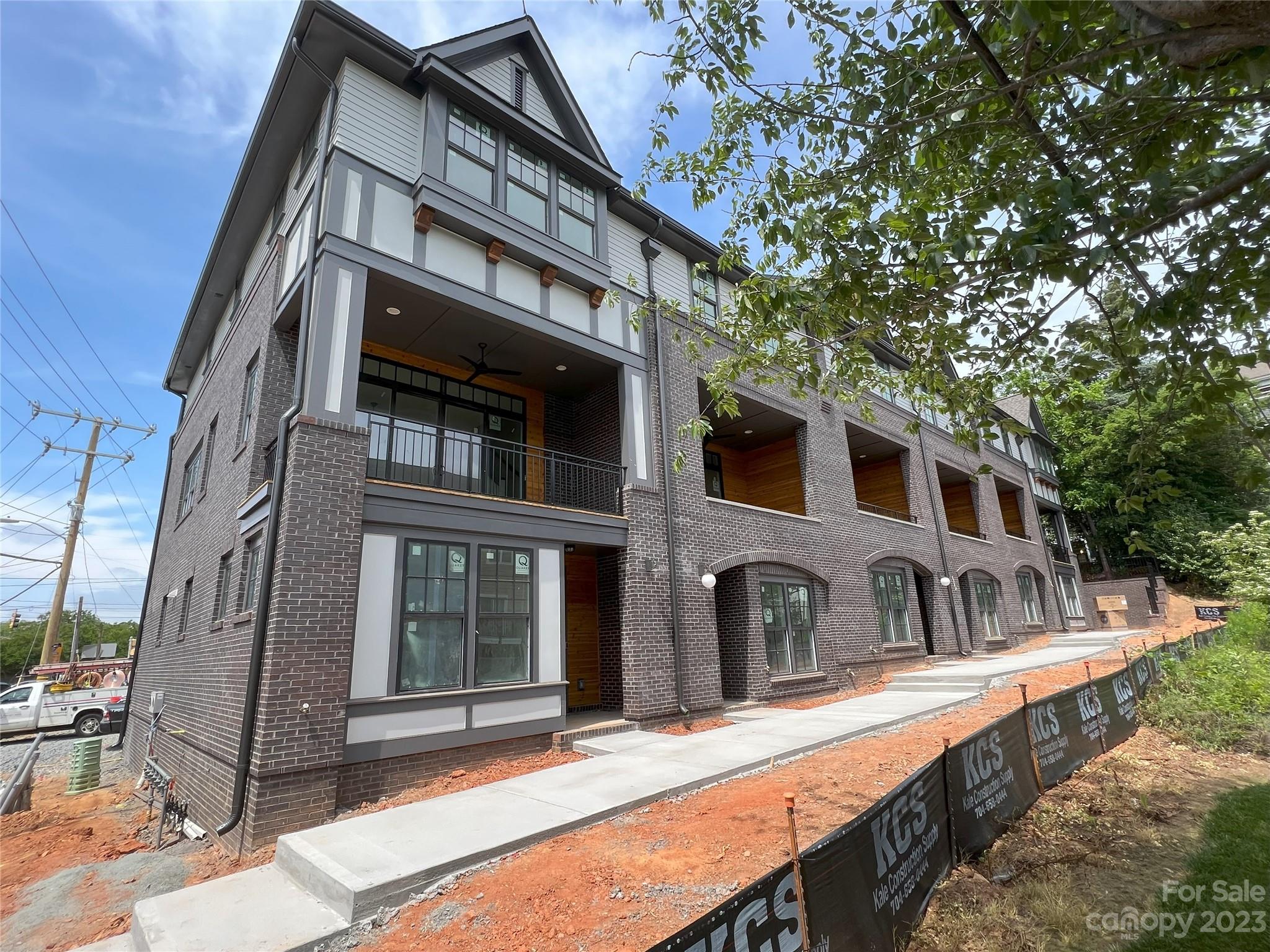 3015 Kalex Court, Charlotte, NC 28204 | Car4032339 | Cottingham Chalk