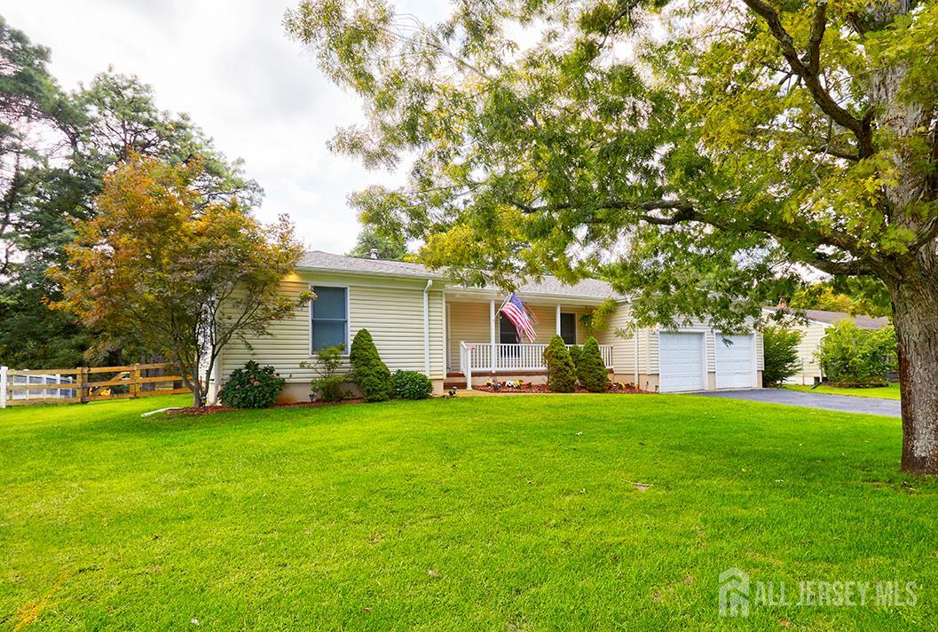402 Frank Applegate Road Jackson, NJ