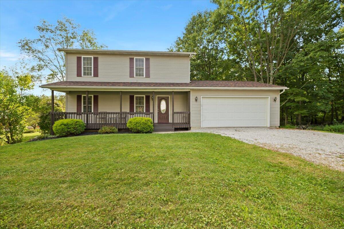 RE/MAX Consultant Group | Apple Valley Lake Toth and Team