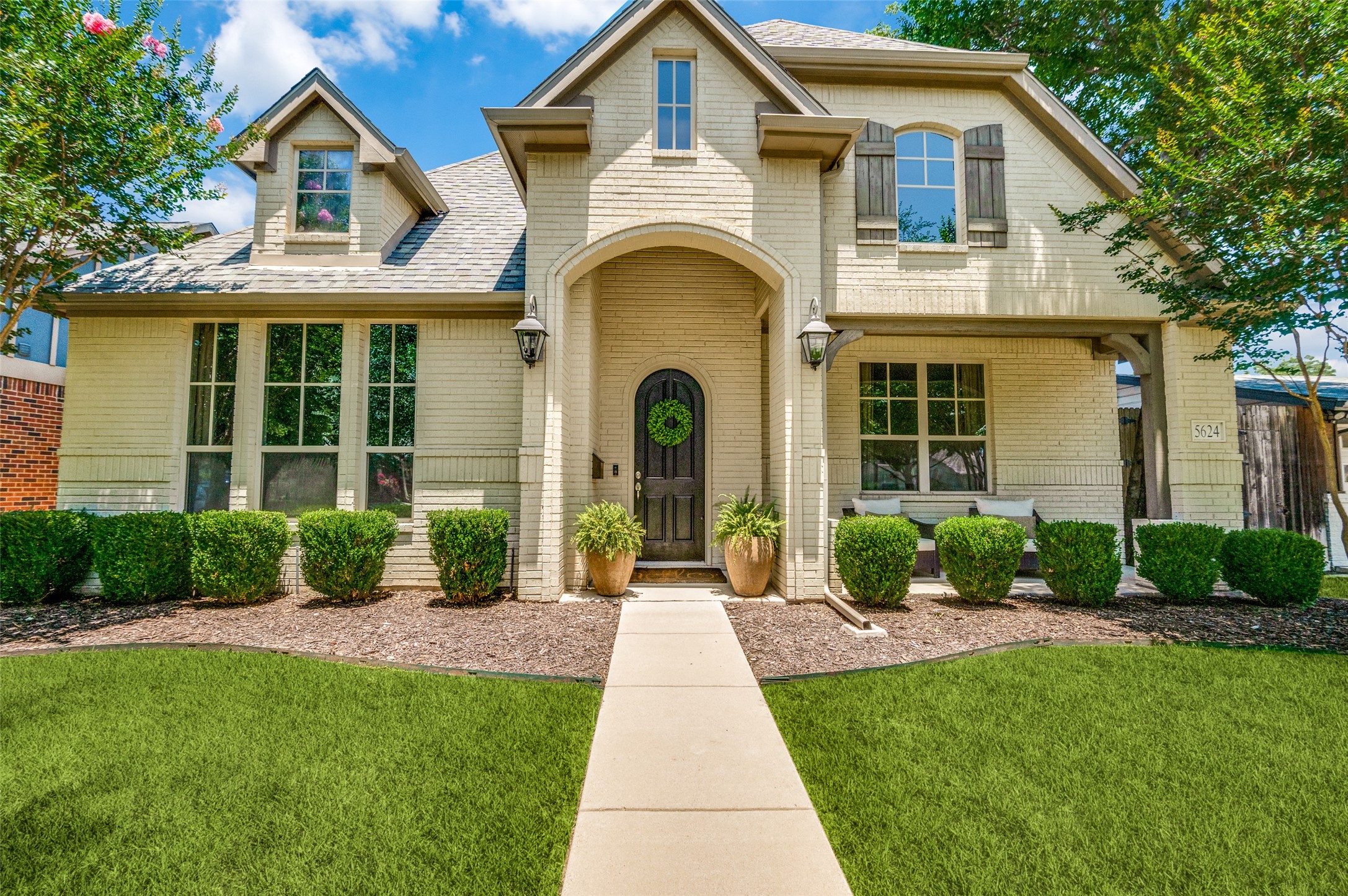 Westside Fort Worth gem with dreamy designer finishes.