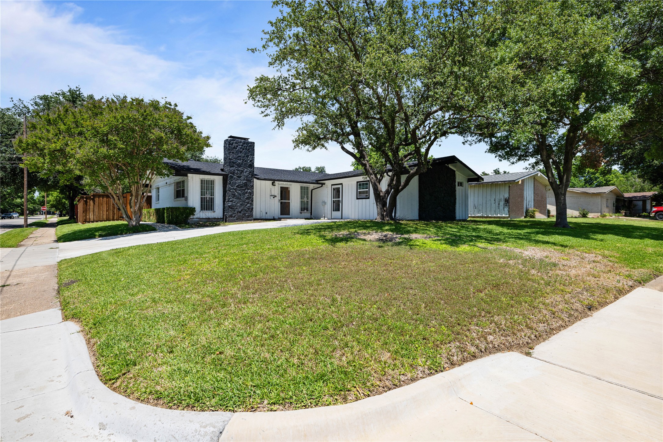 3003 Silverton Drive, Dallas, TX 75229 | 20596451 | Briggs Freeman ...
