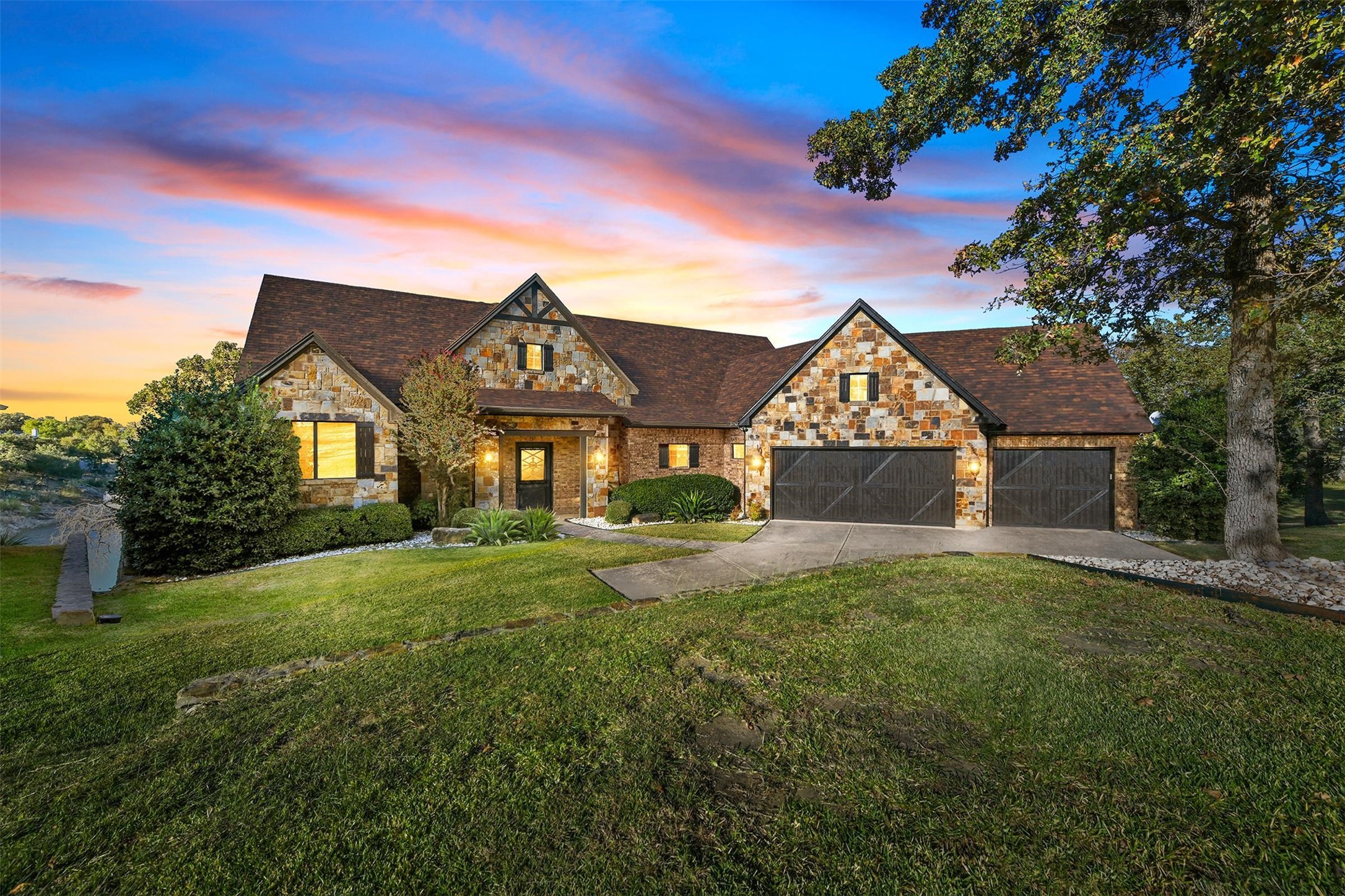 145 Three Forks Crossing, Chico, TX 76431 | 20759524 | Briggs Freeman ...